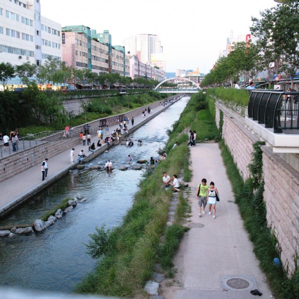Cheonggyecheon Stream | koreatourinformation.com