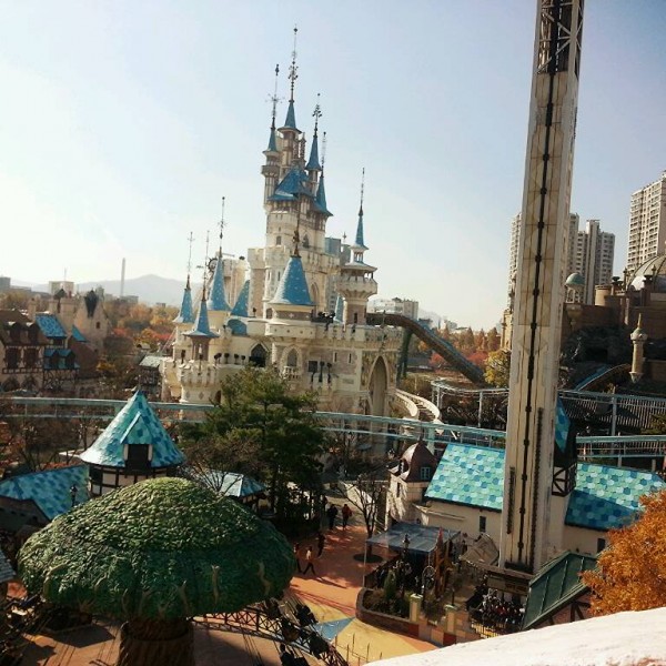 Lotte World Theme Park | koreatourinformation.com